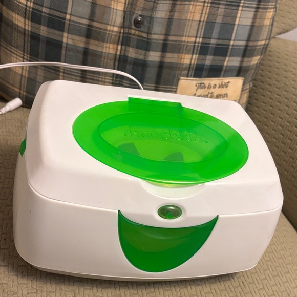 Munchkin | Accessories | Munchkin Green And White Wipe Warmer | Poshmark